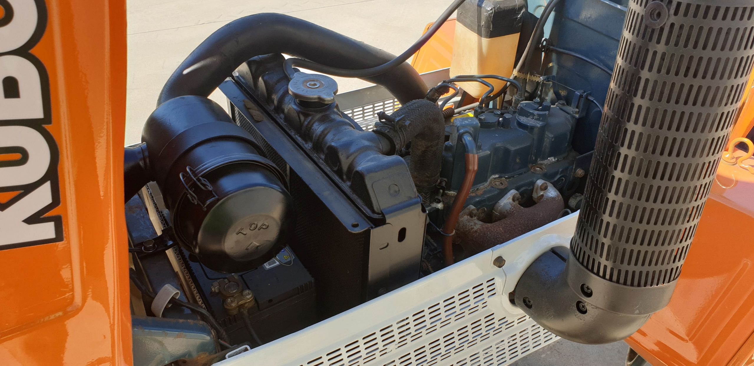 Kubota B1400 trattore compatto – Mombelli Vendita Riparazione macchine da giardino e Ape Piaggio ...