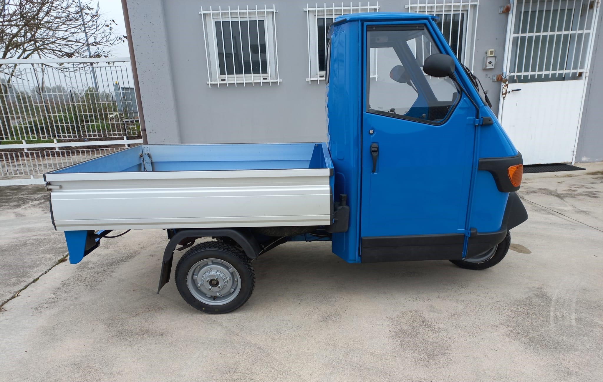 Piaggio Ape 50 – Mombelli Vendita Riparazione macchine da giardino e ...